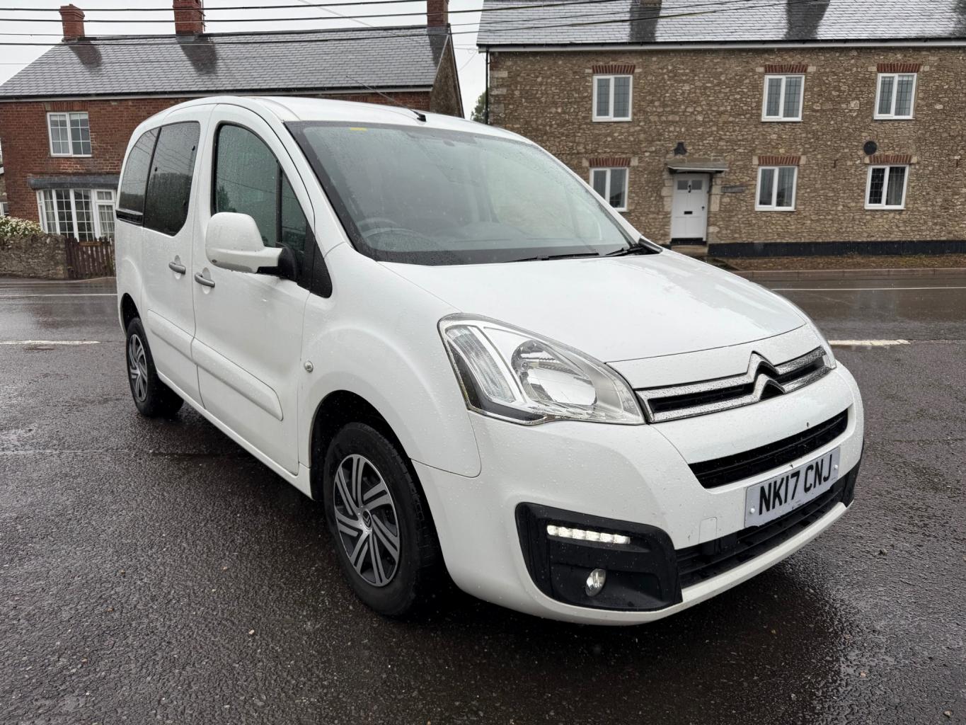 Citroen Berlingo Multispace 1.6HDi Blue Feel Edition Auto (Wheelchair ...